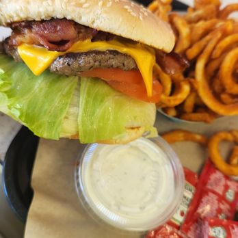 BIG D BURGERS - Updated July 2024 - 117 Photos & 193 Reviews - 1005 ...