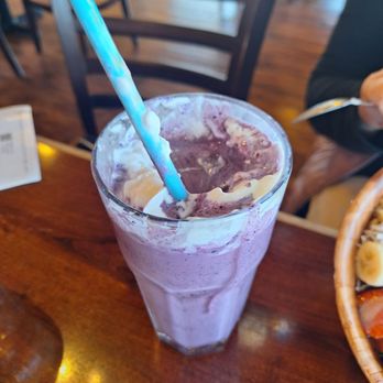 LOTUS CAFE & JUICE BAR - Updated August 2024 - 758 Photos & 968 Reviews ...