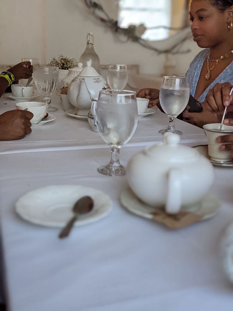 ASHES’ BOUTIQUE AND TEA GARDEN - 222 Photos & 62 Reviews - 332 2nd St S ...