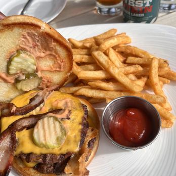 THE WATERFRONT RESTAURANT & TAVERN - Updated June 2025 - 344 Photos ...