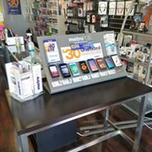 TALK N’ FIX FLATIRON MALL - Updated November 2024 - 36 Reviews - 1 W ...