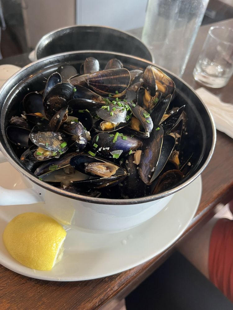 STOOP YOUR HEAD - Updated August 2025 - 26 Photos & 25 Reviews - 19 ...