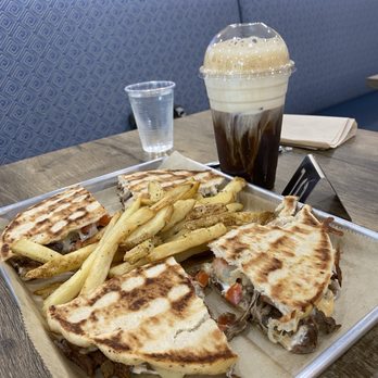 KARV GREEK KOUZINA - Updated January 2026 - 35 Photos & 34 Reviews - 1 ...