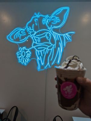 THE TWISTED COW - Updated December 2024 - 65 Photos & 21 Reviews - 250 ...