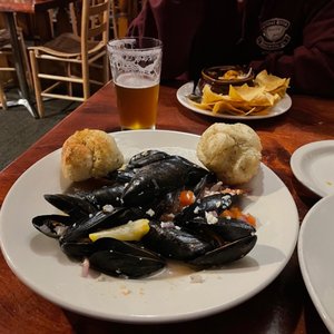 EBENEZER’S PUB & RESTAURANT - Updated June 2025 - 91 Photos & 151 ...