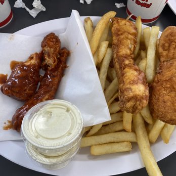 TOM’S JR BURGERS - Updated May 2024 - 67 Photos & 91 Reviews - 2775 ...