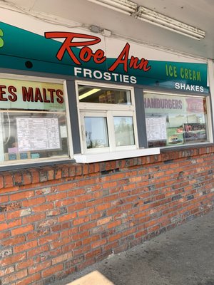 ROE ANN’S DRIVE-IN - Updated September 2024 - 42 Photos & 63 Reviews ...