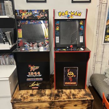 MAIN STREET COMICS & TOYS - Updated January 2026 - 43 Photos & 39 ...