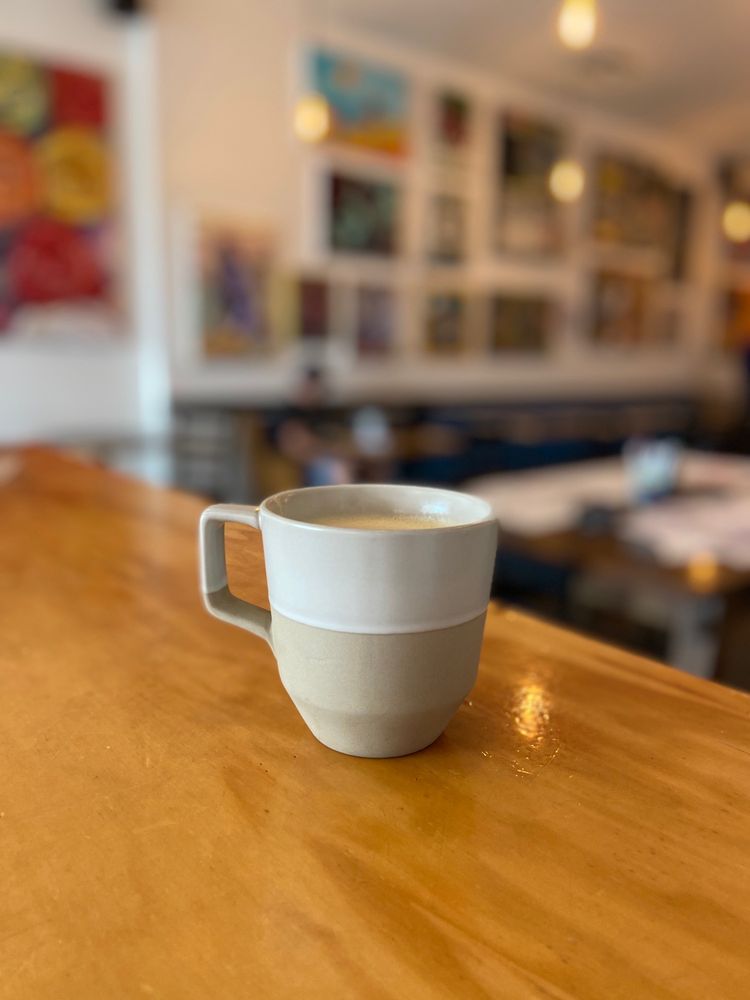 TREE LOUNGE COFFEE - 121 Photos & 57 Reviews - 2364 Ventura Blvd ...