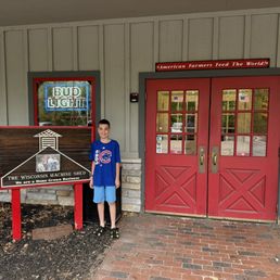 THE MACHINE SHED - APPLETON - Updated October 2025 - 163 Photos & 193 ...