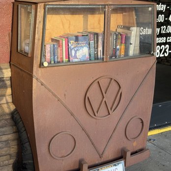 THE JOY BUS DINER - Updated July 2025 - 359 Photos & 398 Reviews ...