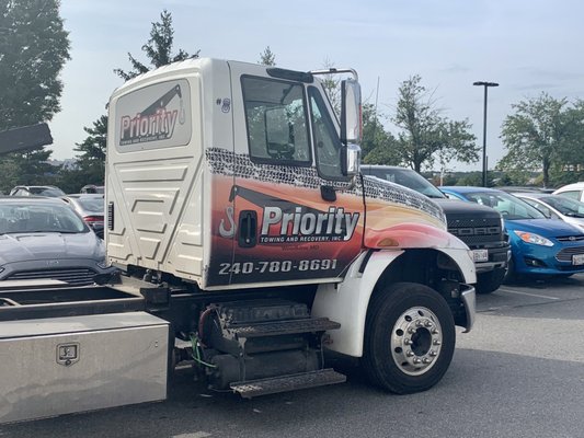 PRIORITY TOWING AND RECOVERY - Updated August 2025 - 43 Photos & 34 ...