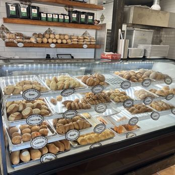 UNIVERSAL BAKERY - Updated June 2025 - 63 Photos & 26 Reviews - 1946 ...