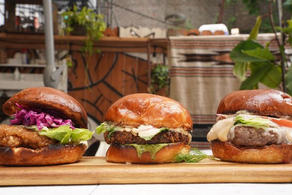 TRAD ROOM - Updated July 2024 - 342 Photos & 178 Reviews - 266 Malcolm ...