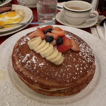 CAFÉ LULUC - Updated June 2024 - 1763 Photos & 1659 Reviews - 214 Smith ...