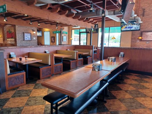 TOPPERS PIZZA PLACE - Updated December 2024 - 400 Photos & 679 Reviews ...