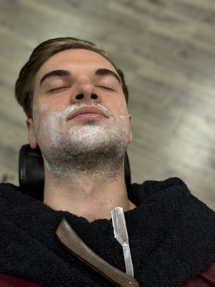 DIAMOND BARBERSHOP - Updated January 2026 - 16 Photos - 4280 Main St ...