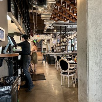 GORDON TAVERN - Updated June 2025 - 74 Photos & 123 Reviews - 555 Oak ...