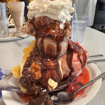 LEATHERBY’S FAMILY CREAMERY - Updated April 2026 - 1830 Photos & 1475 ...