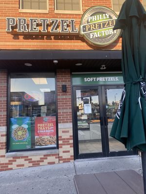 PHILLY PRETZEL FACTORY - Updated November 2025 - 53 Photos & 39 Reviews ...