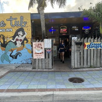 LE TUB - Updated November 2024 - 1937 Photos & 1930 Reviews - 1100 N ...