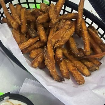 SWIGZZ RESTAURANT AND LOUNGE - Updated September 2025 - 68 Photos & 31 ...