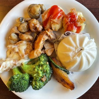 KRAZY BUFFET - 651 Photos & 767 Reviews - 8095 W Sahara Ave, Las Vegas ...