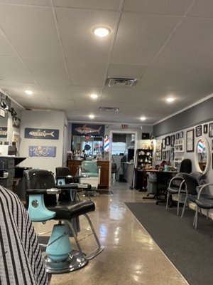 BEACH BARBER SHOP - Updated October 2025 - 12 Photos & 28 Reviews ...