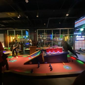 PUTTSHACK - OAKBROOK - Updated December 2025 - 482 Photos & 301 Reviews ...