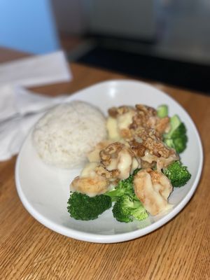 THE LOTUS MAPLE GROVE - Updated January 2026 - 547 Photos & 297 Reviews ...