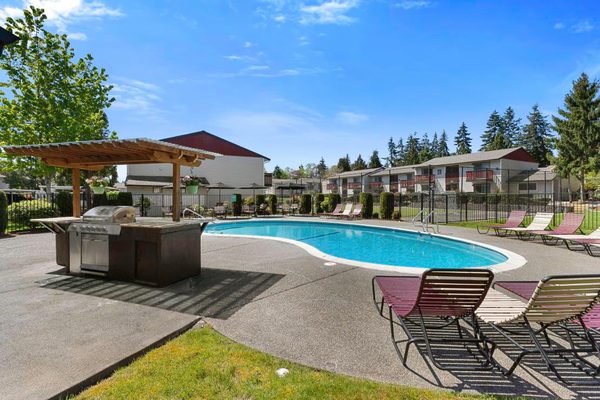 PINEWOOD SQUARE APARTMENT HOMES - Updated December 2025 - 27 Photos ...