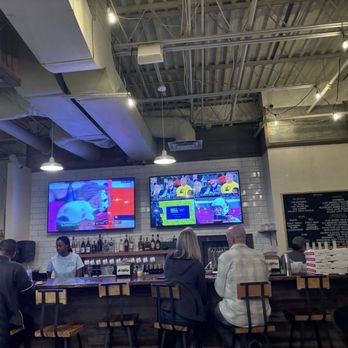 TIMBER PIZZA - MCLEAN - Updated December 2025 - 60 Photos & 29 Reviews ...