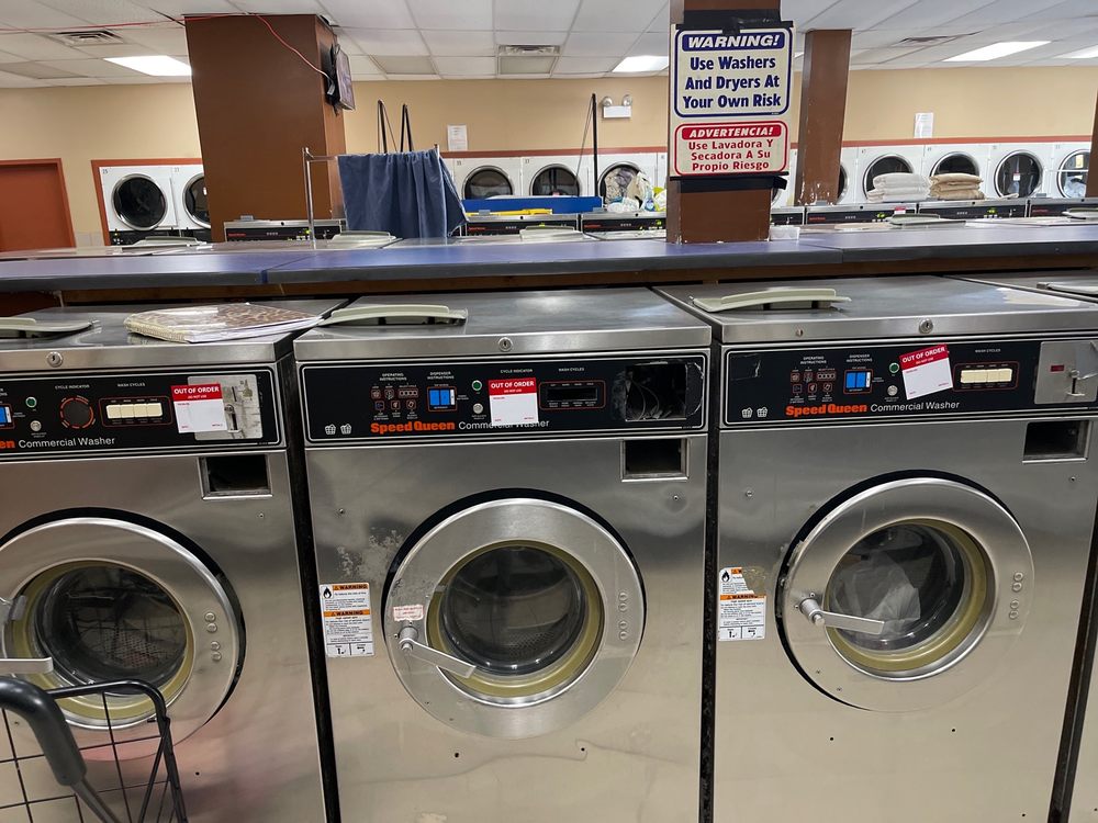 WASH AND RELAX - Updated August 2025 - 1153 W 69th St, Chicago ...