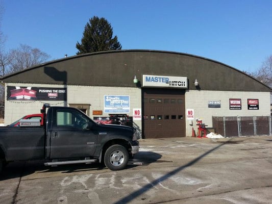 MASTER HITCH - Updated October 2025 - 25 Photos & 97 Reviews - 326 N ...