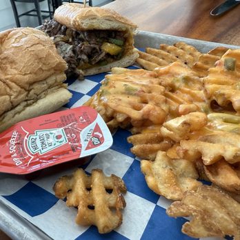 ICEBURG CHARLIES GRILL & CHILL - Updated January 2026 - 32 Photos & 15 ...