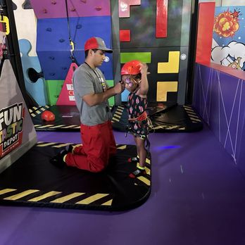 FUNTASTIC DEPOT - Updated October 2025 - 44 Photos & 28 Reviews - 6828 ...