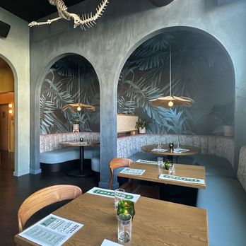 THE EMERALD LOUNGE - Updated September 2024 - 146 Photos & 34 Reviews ...