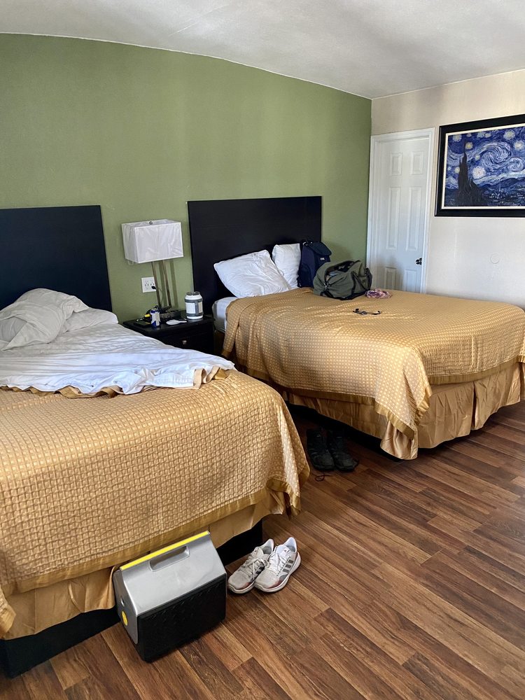 EXECUTIVE INN & SUITES - Updated September 2024 - 1395 Del Rio Blvd ...