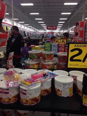 FORMAN MILLS - Updated July 2025 - 122 W 79th St, Chicago, Illinois ...