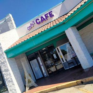 SADIE’S CORNER KITCHEN - Updated June 2025 - 353 NE 2nd St, Crystal ...