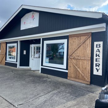 VALLERY FARMHOUSE BAKERY - Updated December 2025 - 61 Photos & 32 ...