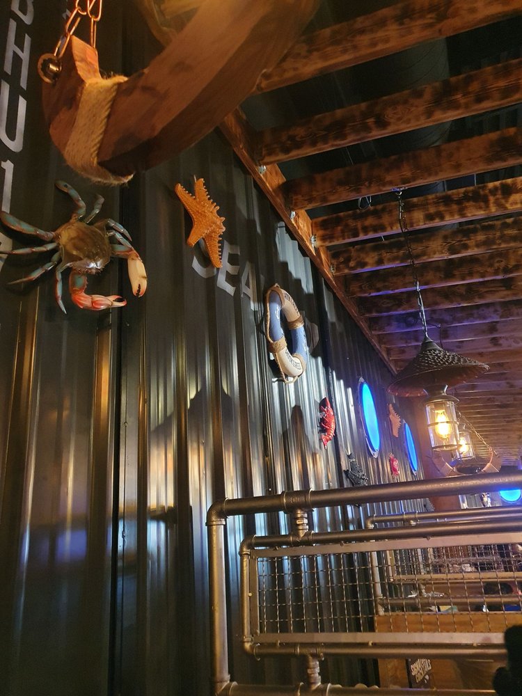 Hook & Reel Cajun Seafood & Bar, Gaithersburg | Roadtrippers