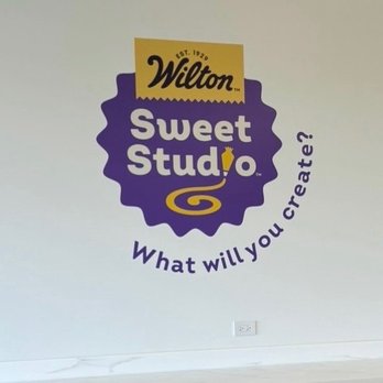 THE WILTON SWEET STUDIO - Updated February 2025 - 78 Photos - 535 E Diehl Rd, Naperville ...