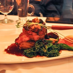 THE MAPLE LEAF - Updated January 2026 - 658 Photos & 431 Reviews - 137 ...