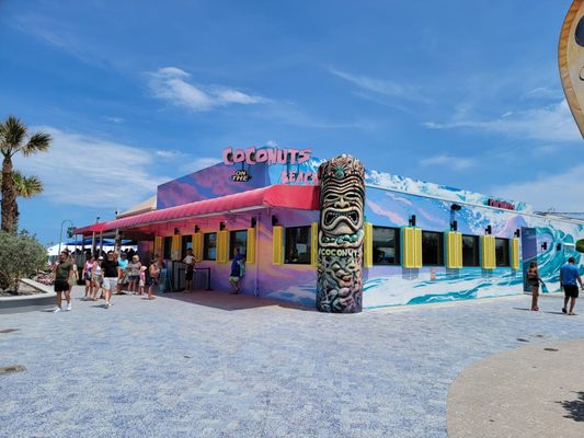 COCONUTS ON THE BEACH - 1216 Photos & 1228 Reviews - 2 Minutemen Cswy ...