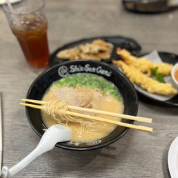 SHIN-SEN-GUMI HAKATA RAMEN & UDON - IRVINE - Updated July 2024 - 1922 ...