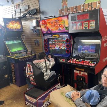 PLANET FUN - Updated June 2025 - 146 Photos & 84 Reviews - 127 E ...