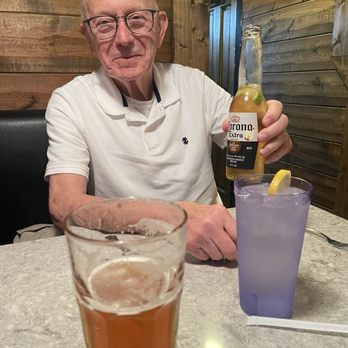 MAPLE CITY TAPS & EATERY - Updated December 2025 - 37 Photos & 74 ...