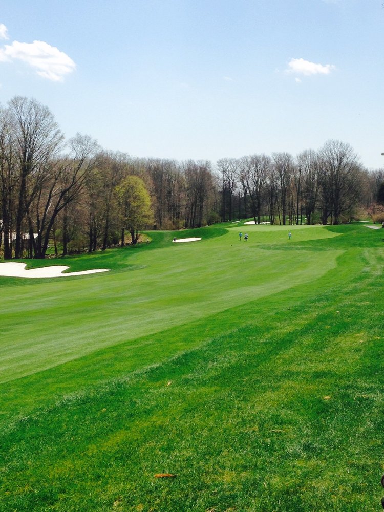 SILVER SPRING COUNTRY CLUB - Updated December 2025 - 439 Silver Spring ...