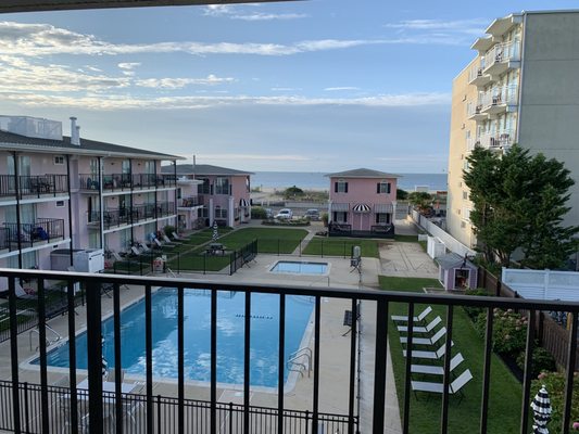 PERIWINKLE INN - 71 Photos & 70 Reviews - 1039 Beach Ave, Cape May, New ...